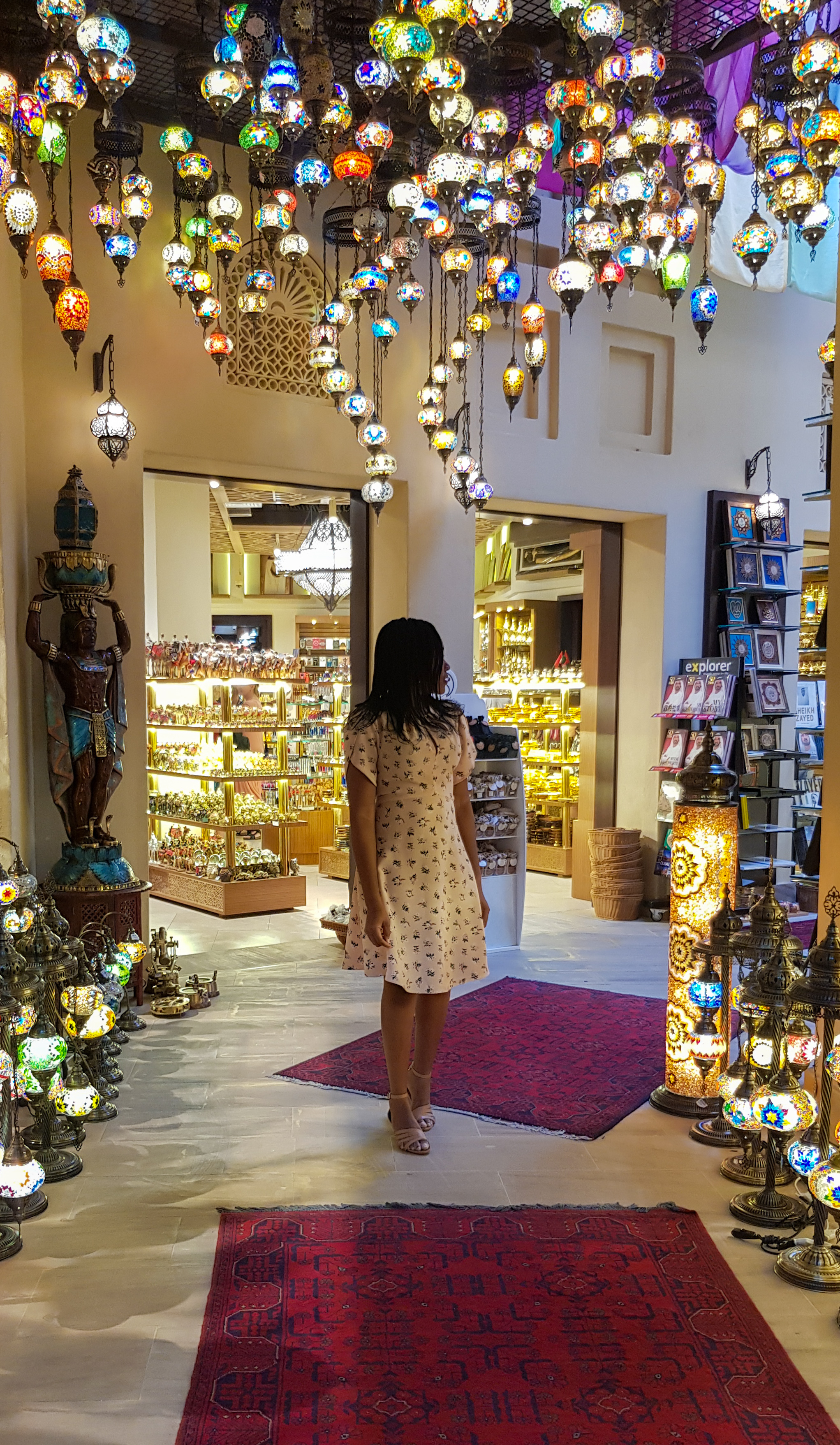 What to Wear in Dubai | Travel with a Pen